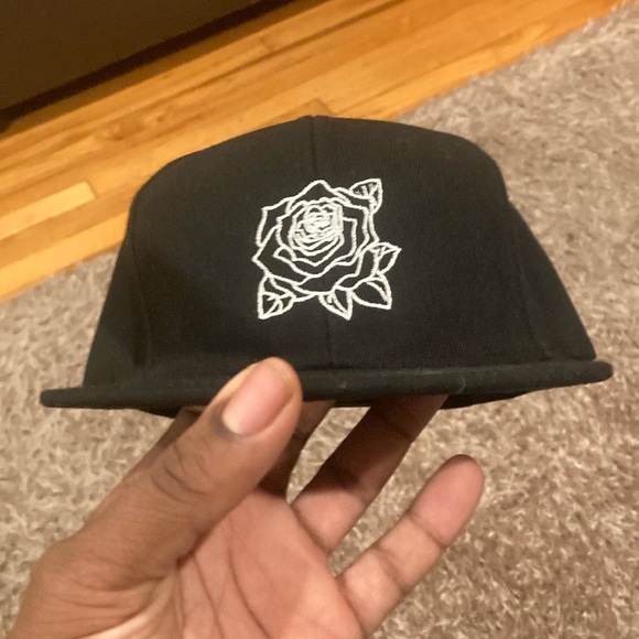 Accessories | Rose Outline Snapback | Poshmark